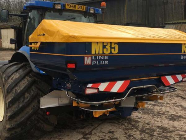Fertiliser Spreaders for Sale - Armstrong Machinery Ltd